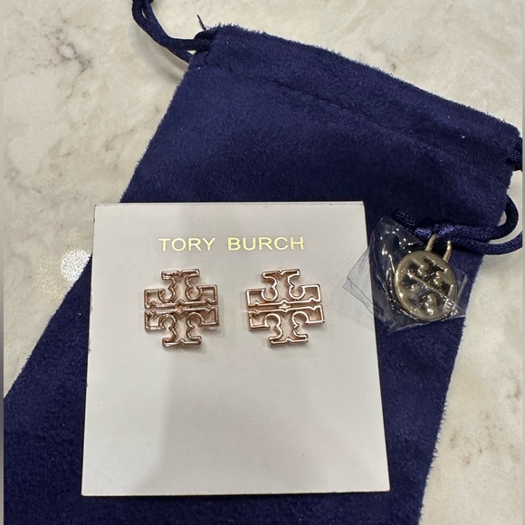 Tory Burch | Jewelry | Tory Burch Nwt Britten Logo Stud Earrings In ...